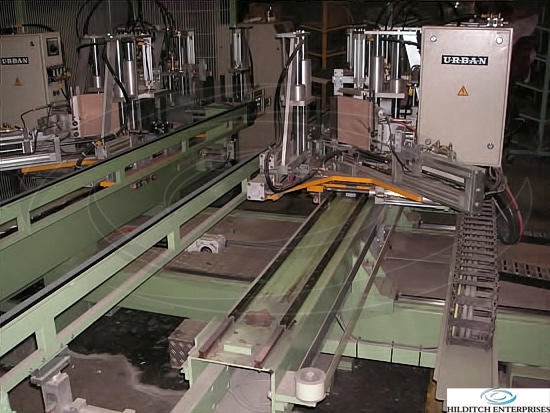 Urban model AKS6105 4 head automated PVC welder